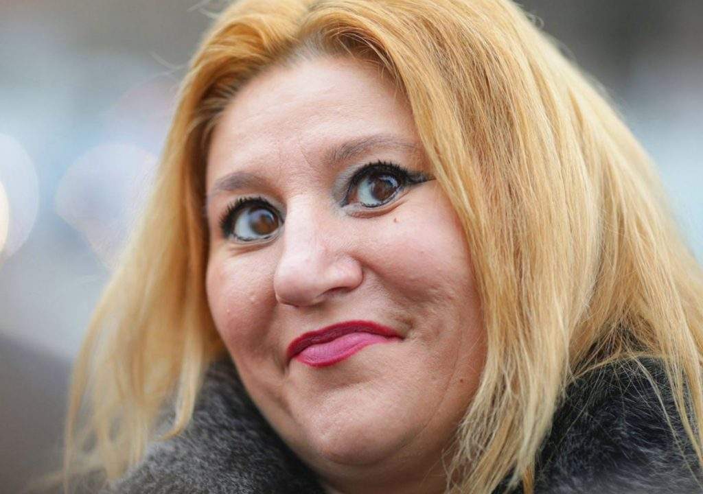 Pentru că a găsit închis la restaurantul Parlamentului, Șoșoacă a ...